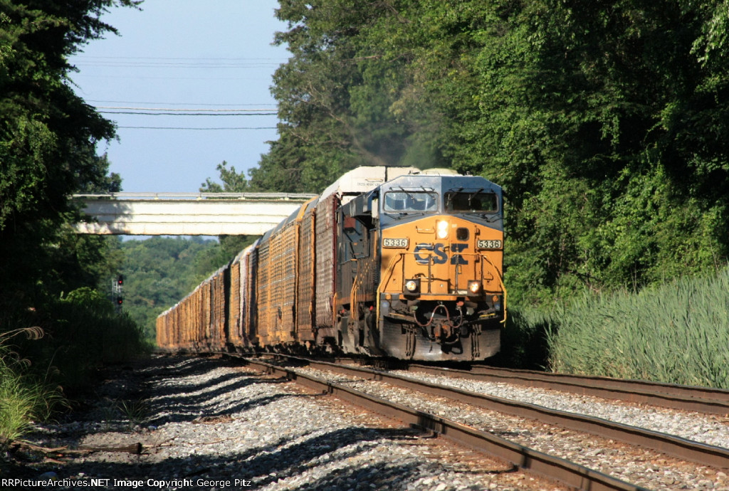 CSX 5336 and train Q216